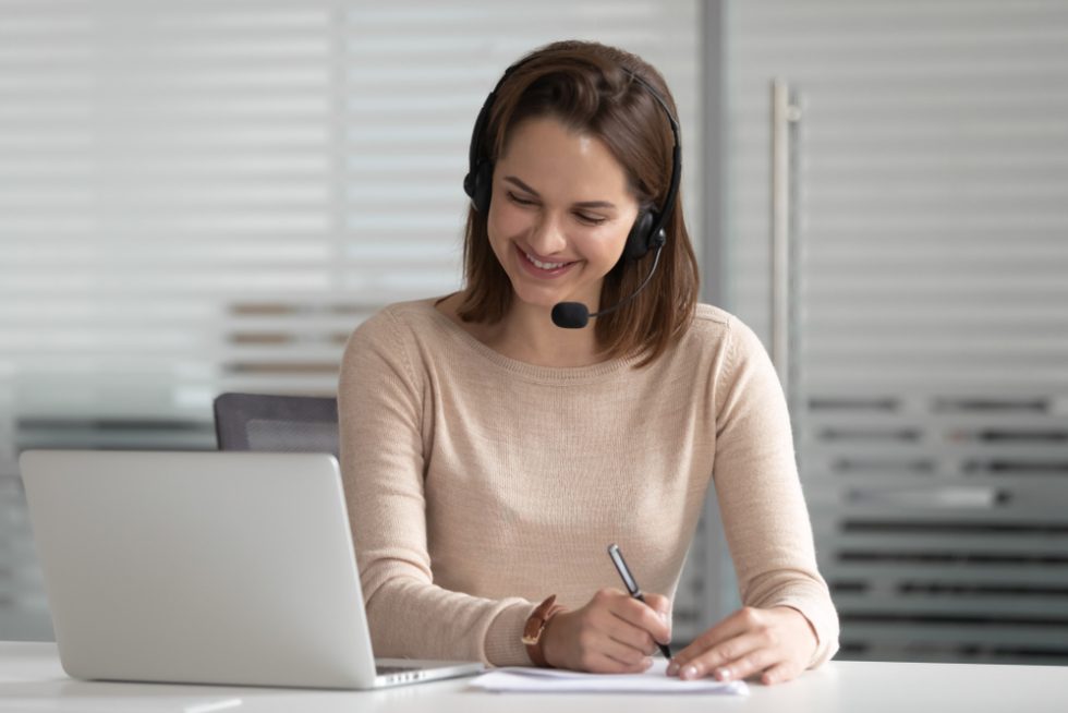 Why You Should Get a Virtual Receptionist | VoiceLink Communications