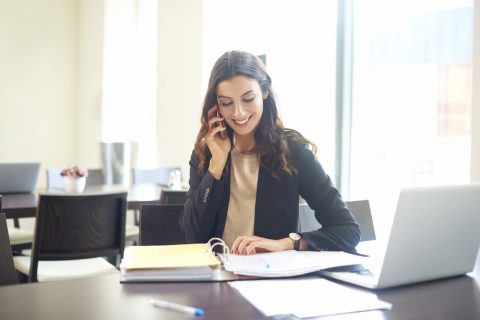 Phone Call Etiquette: How to Always Sound Professional | VoiceLink